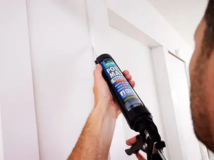 Bison | Deurpost afdichten met Bison Poly Max® Kit